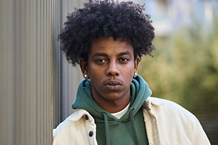 Veilig en veerkrachtig opgroeien | Augeo Foundation